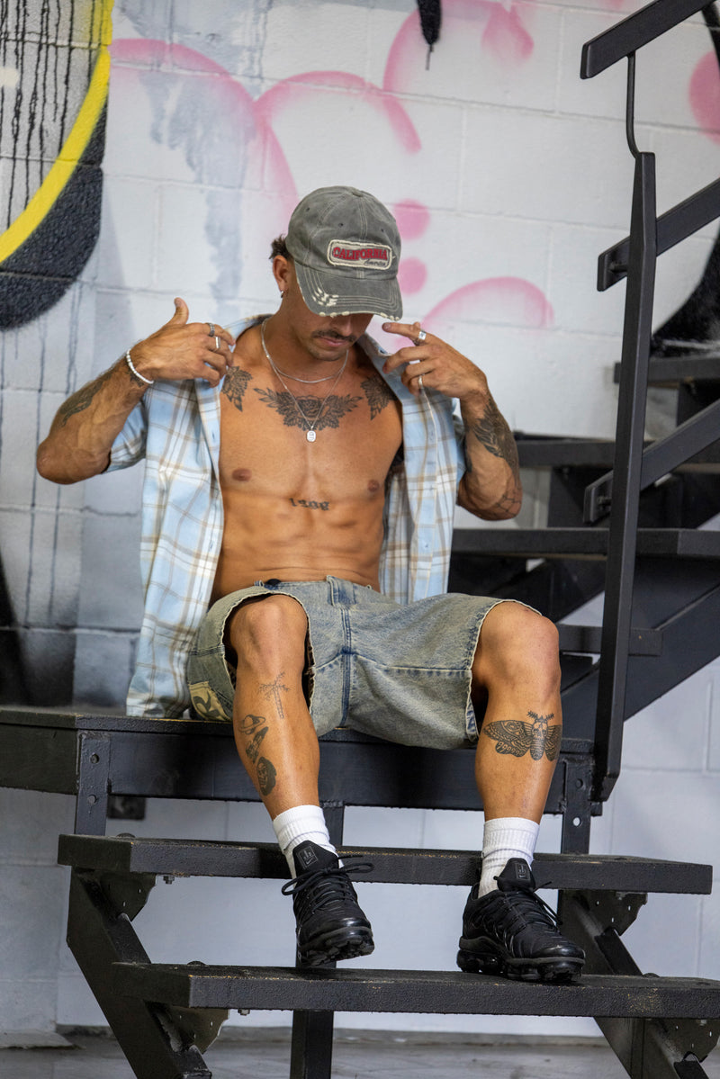 URBAN SALT – Zero Regrets